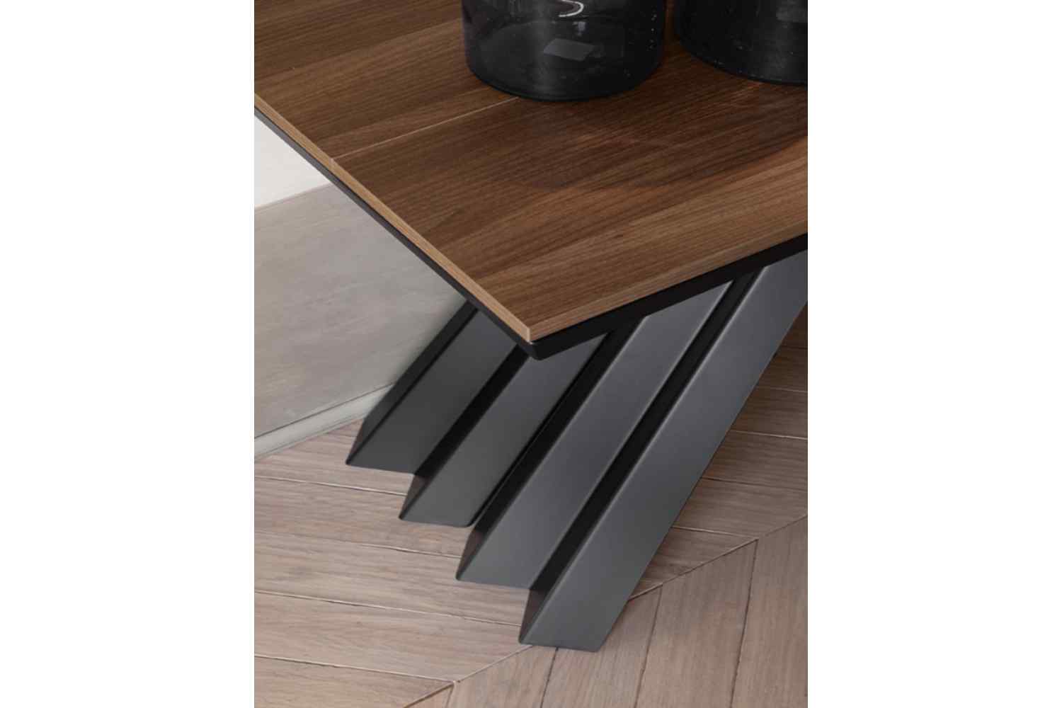 Ventaglio Dining Table